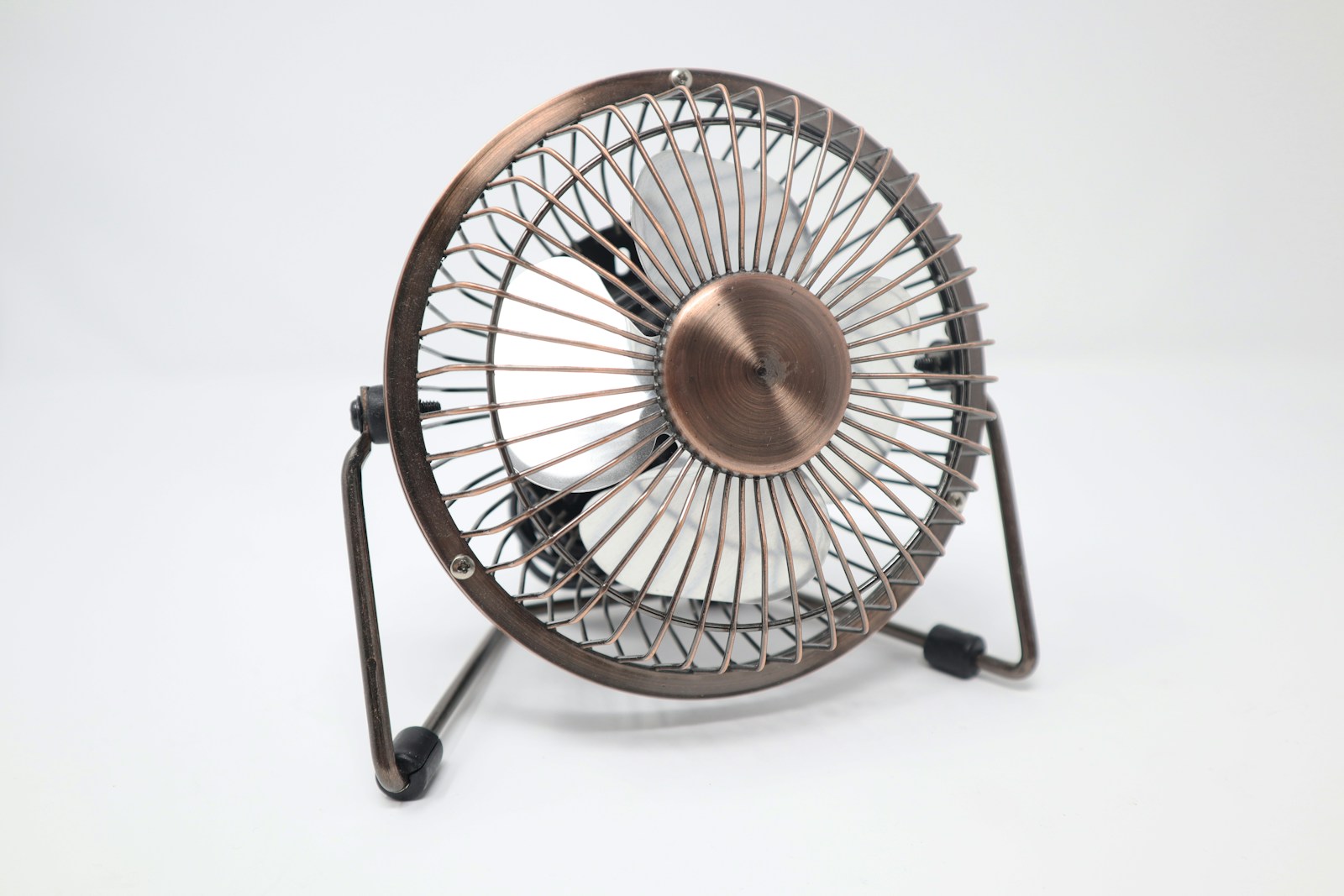 Air Circulator vs Fan: The Ultimate Comparison